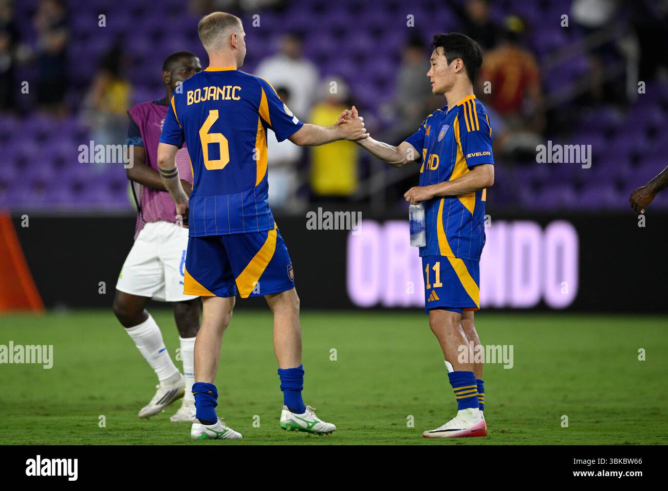 Ulsan HD's Darijan Bojanic (6) and Won-sang Um (11) after a Club World ...