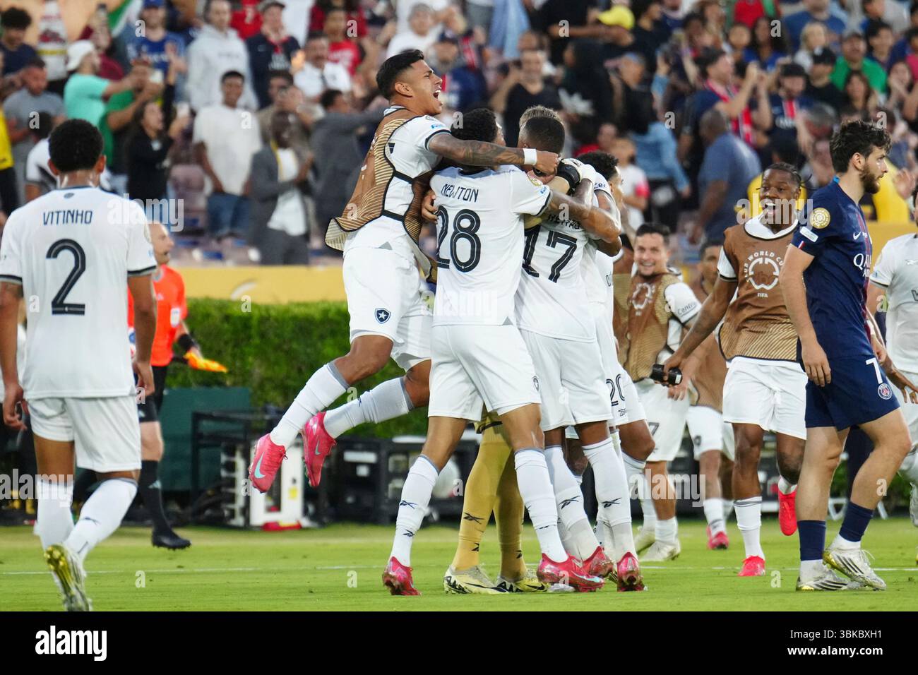 Botafogo players celebrate after winning the Club World Cup group B ...