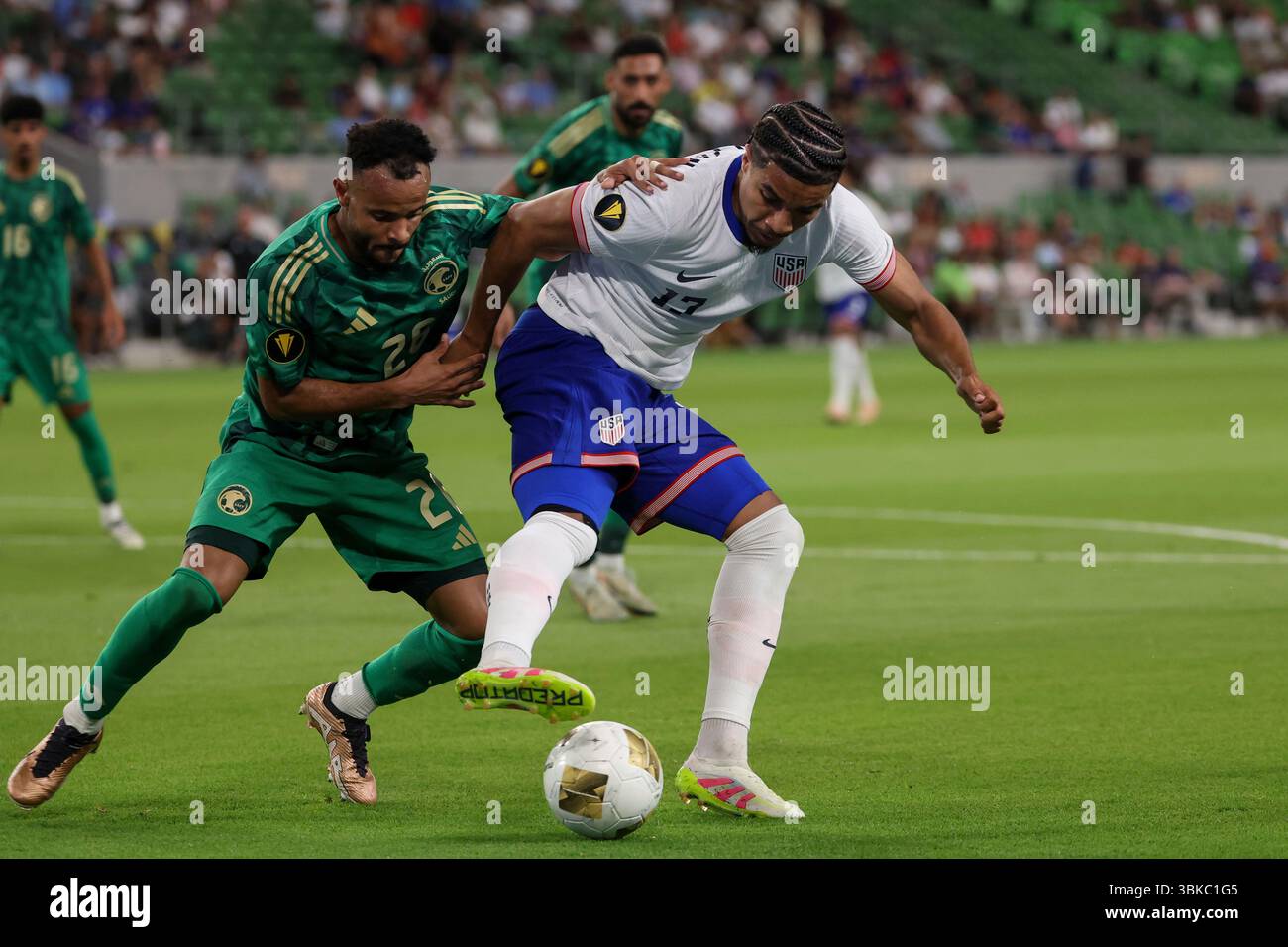 AUSTIN, TX - JUNE 19: United States midfielder Malik Tillman (17 ...