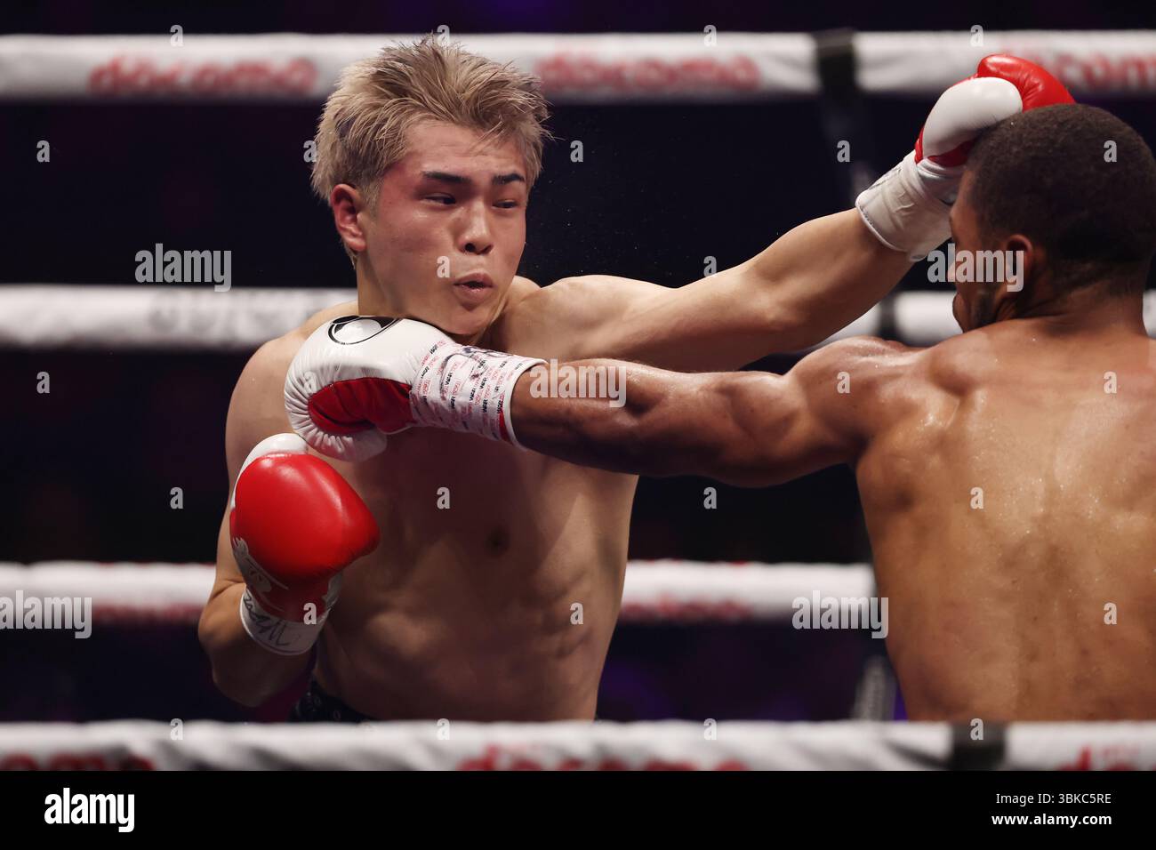 Tokyo, Japan. 19th June, 2025. (L to R) Jin Sasaki (JPN), Brian Norman Jr. (USA) Boxing : WBO ...