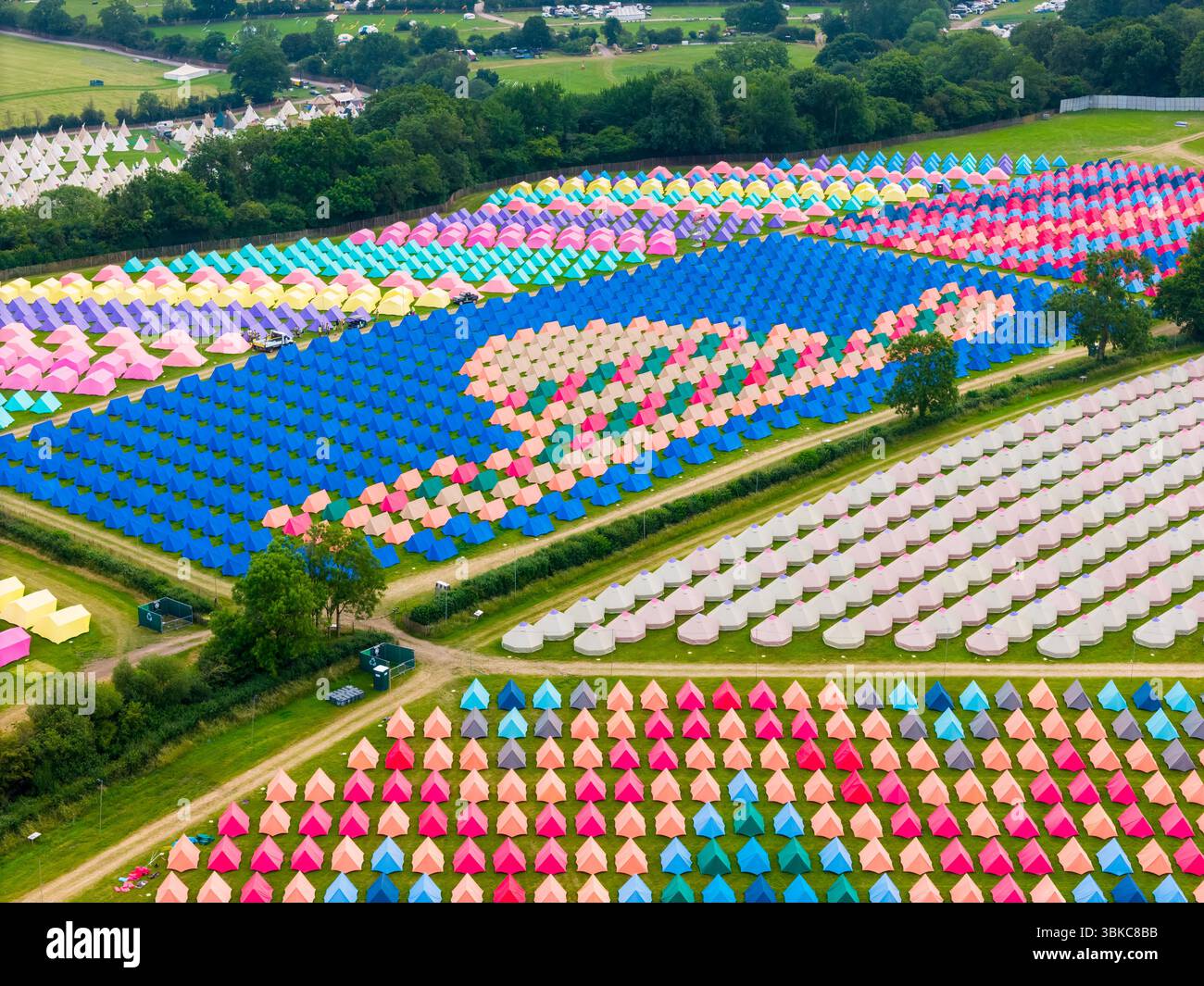 Glastonbury festival site view from hi-res stock photography and images ...