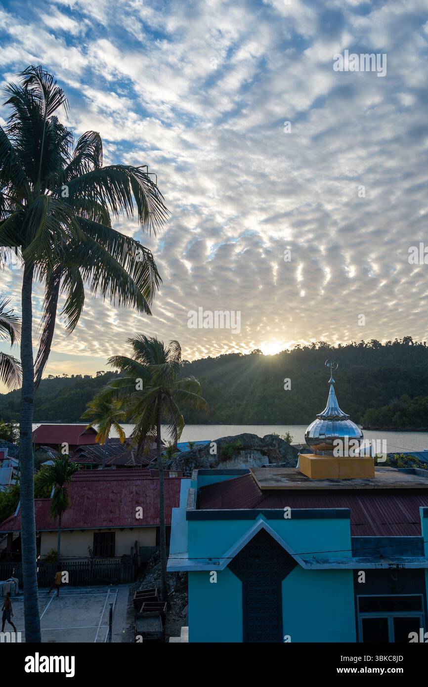 The mosque of Pulau Papan stands among the fishermen’s houses ...