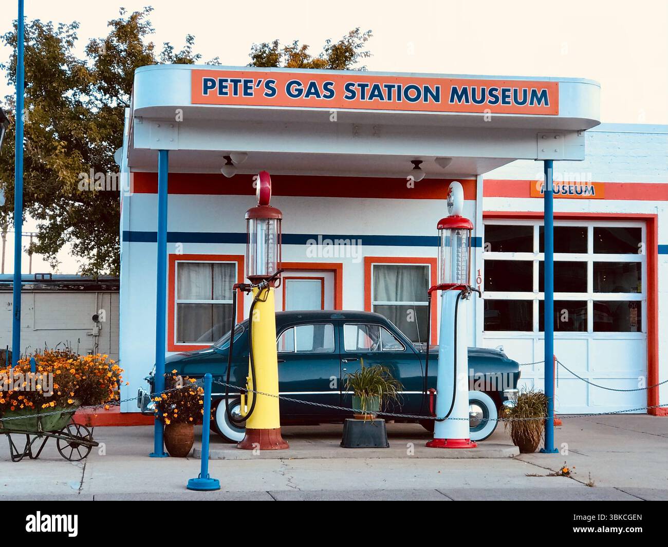 Route 66 Gas Station Museum in Williams, Arizona Stock Photo - Alamy