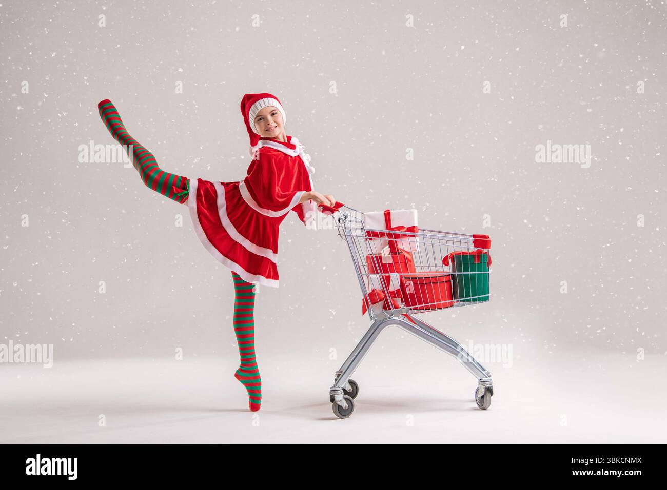 Kid ballerina dancing in studio hi-res stock photography and images - Alamy