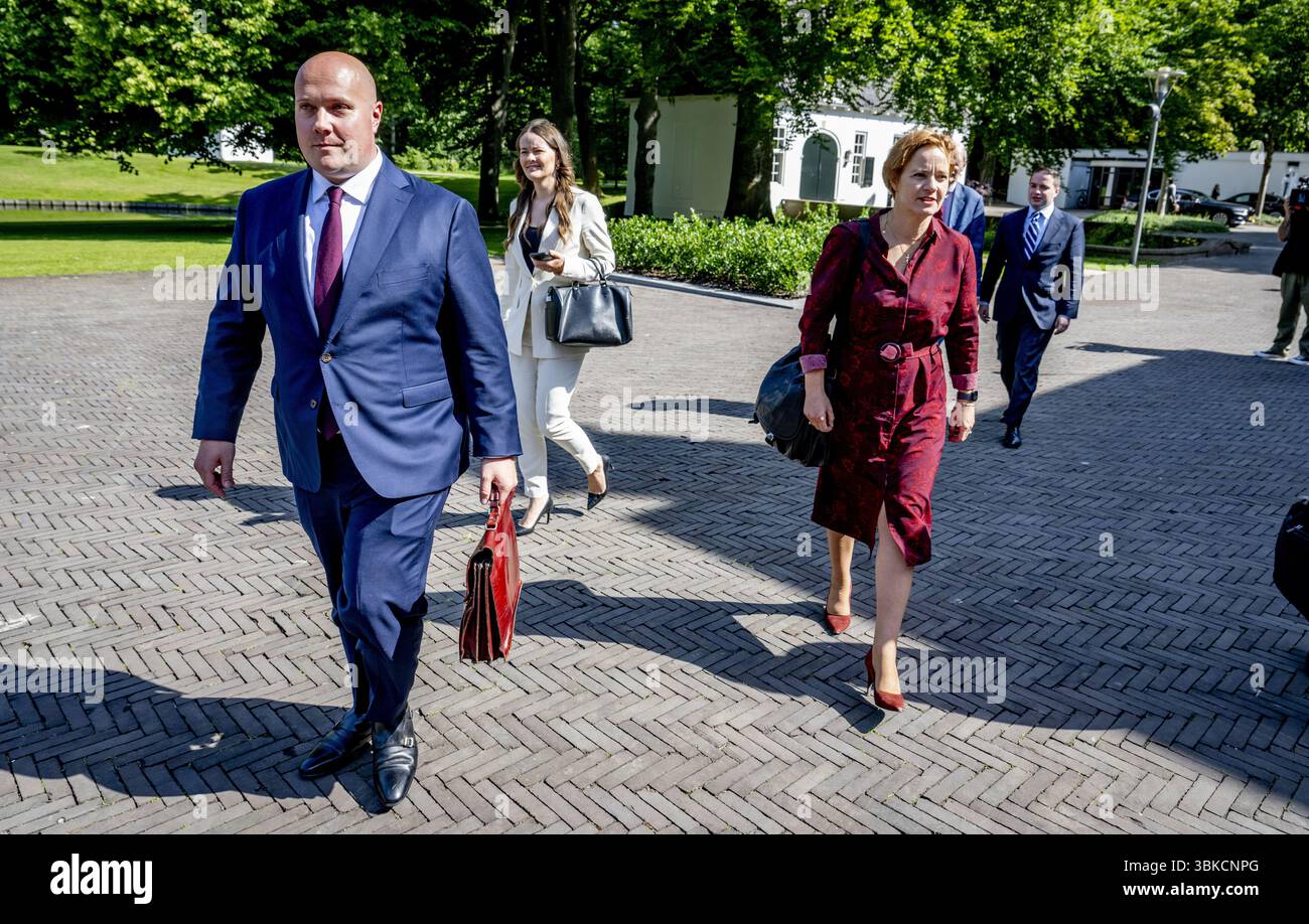 DEN HAAG -Demissionary State Secretary Thierry Aartsen (VVD) of ...