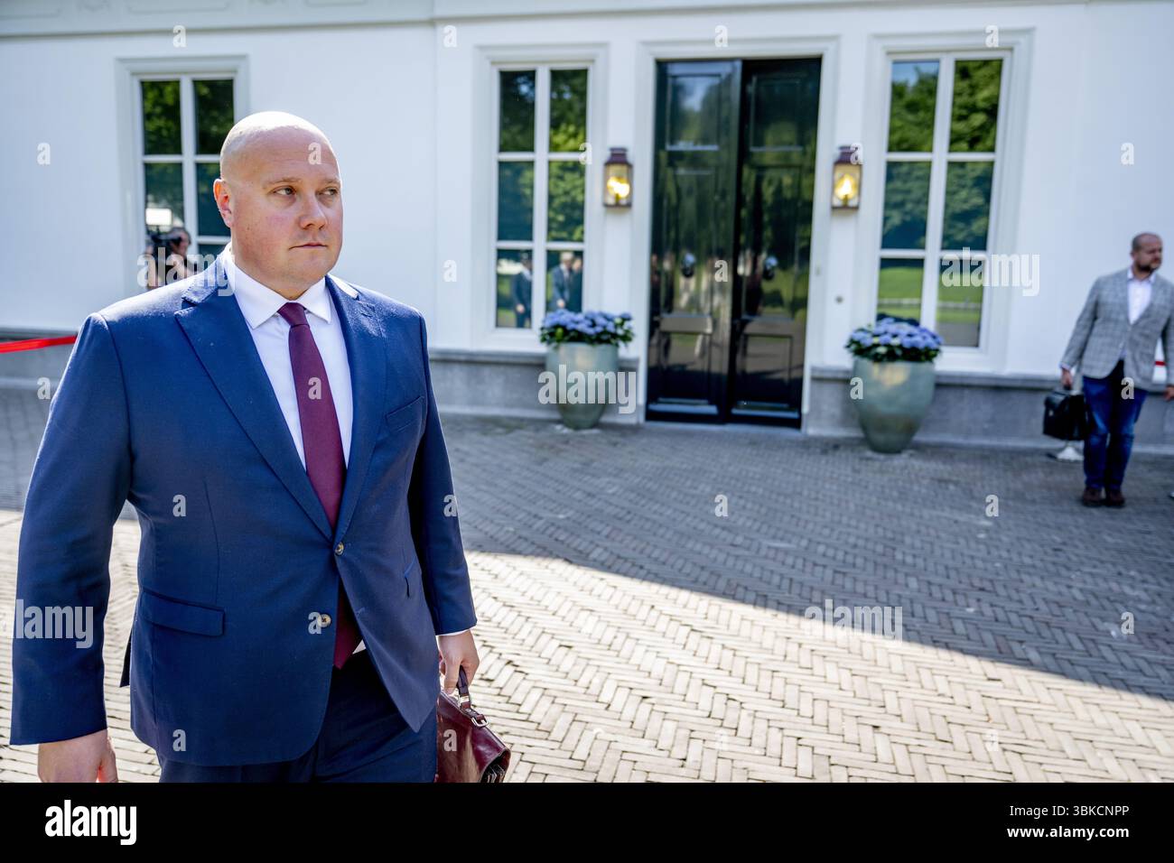 DEN HAAG -Demissionary State Secretary Thierry Aartsen (VVD) of ...