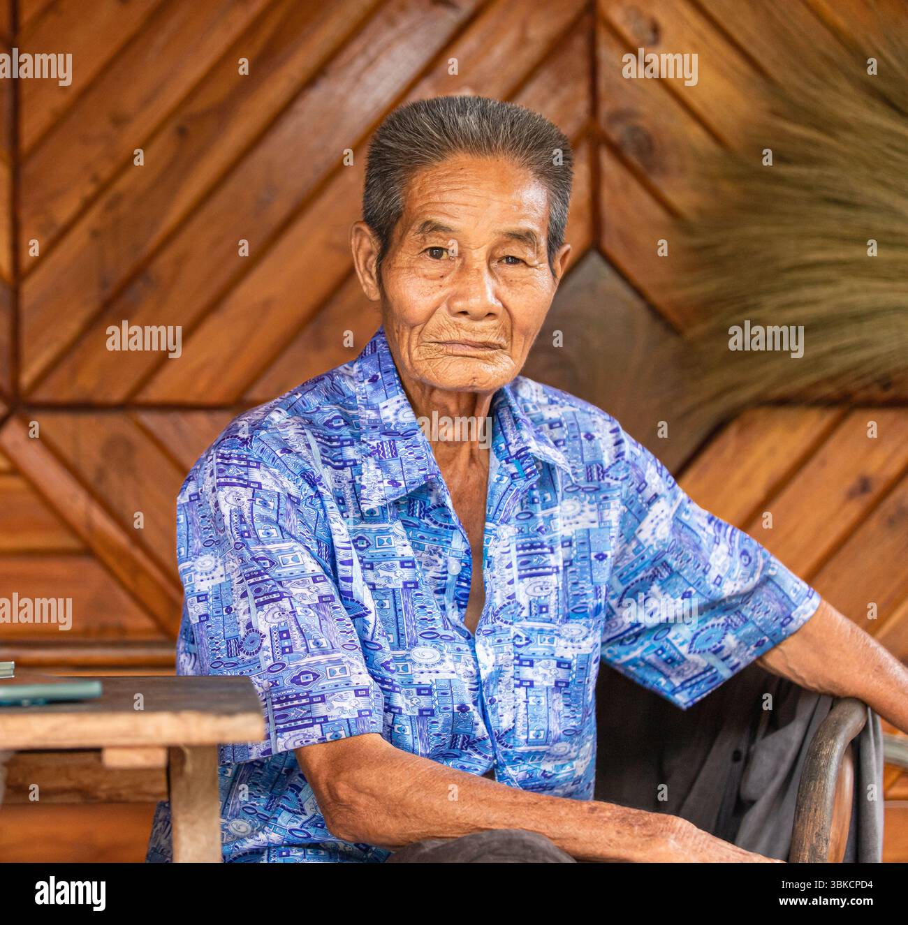 Portrait traditional humble thai elderly hi-res stock photography and images - Alamy