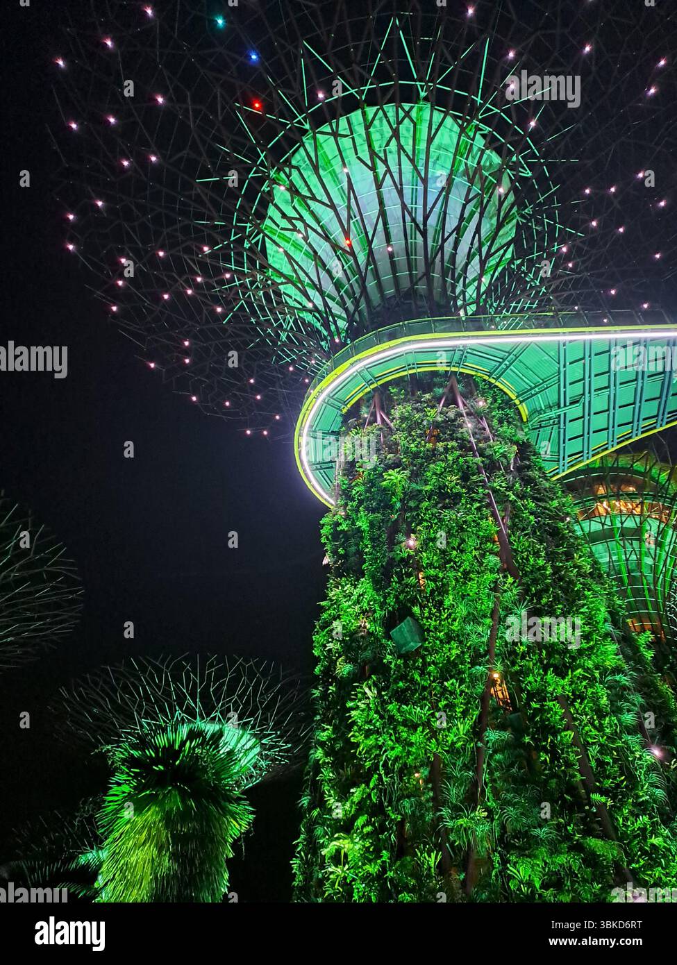 Aerial marina bay sands gardens hi-res stock photography and images - Alamy