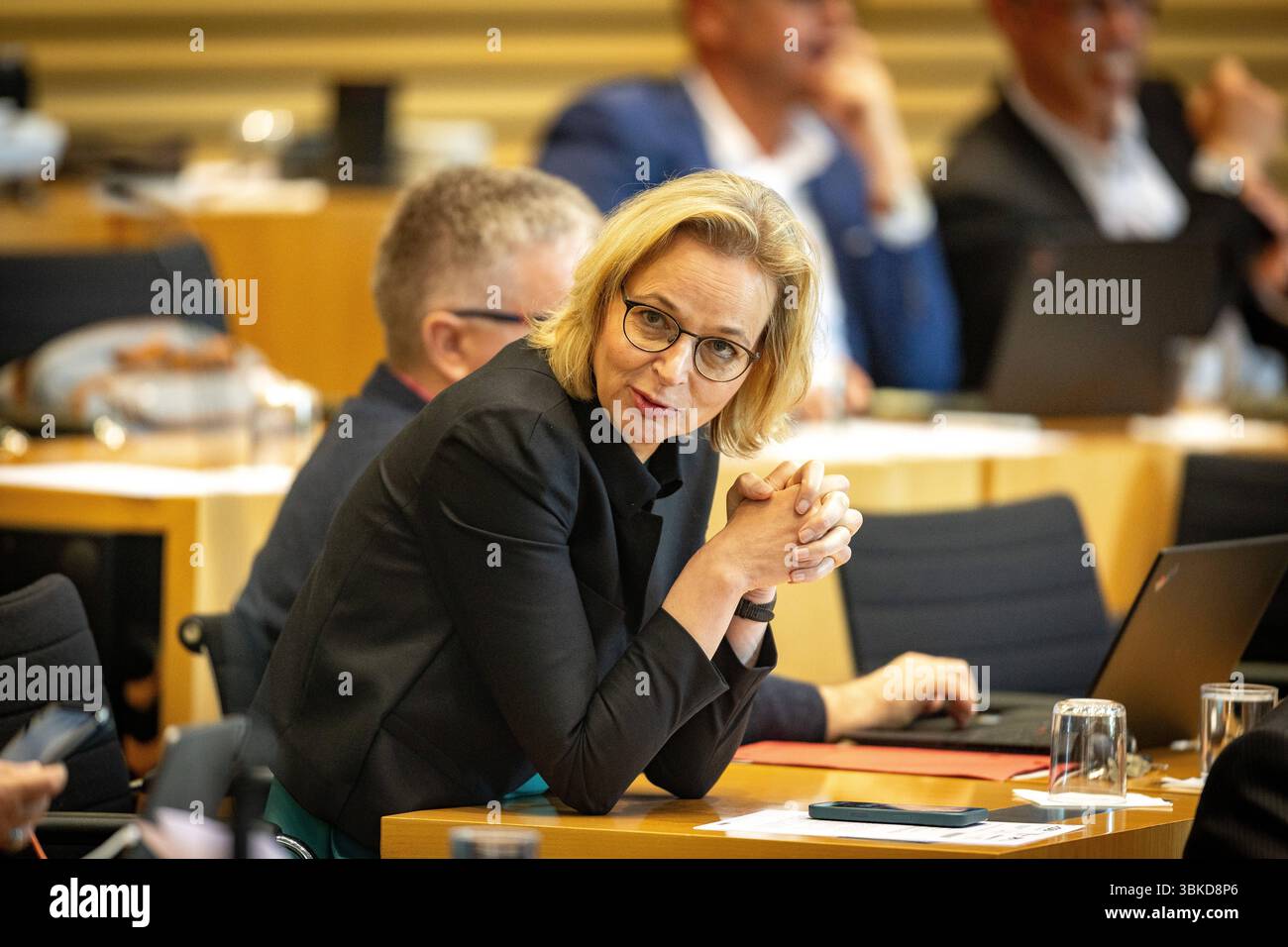 Erfurt , 200625 , Plenum Landtag Thüringen im Bild: Finanzministerin ...
