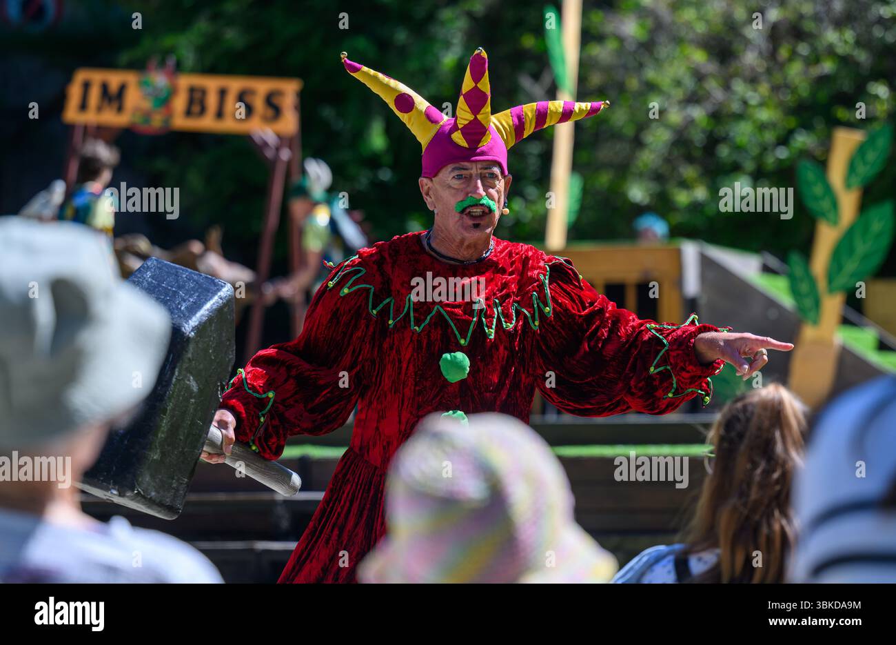 Drachen lachen hi-res stock photography and images - Alamy