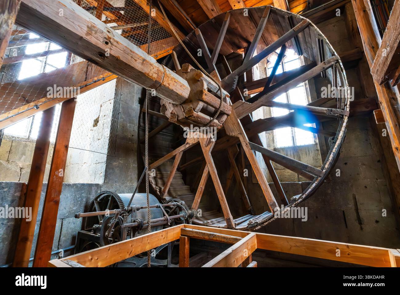 Cogwheel elevator hi-res stock photography and images - Alamy