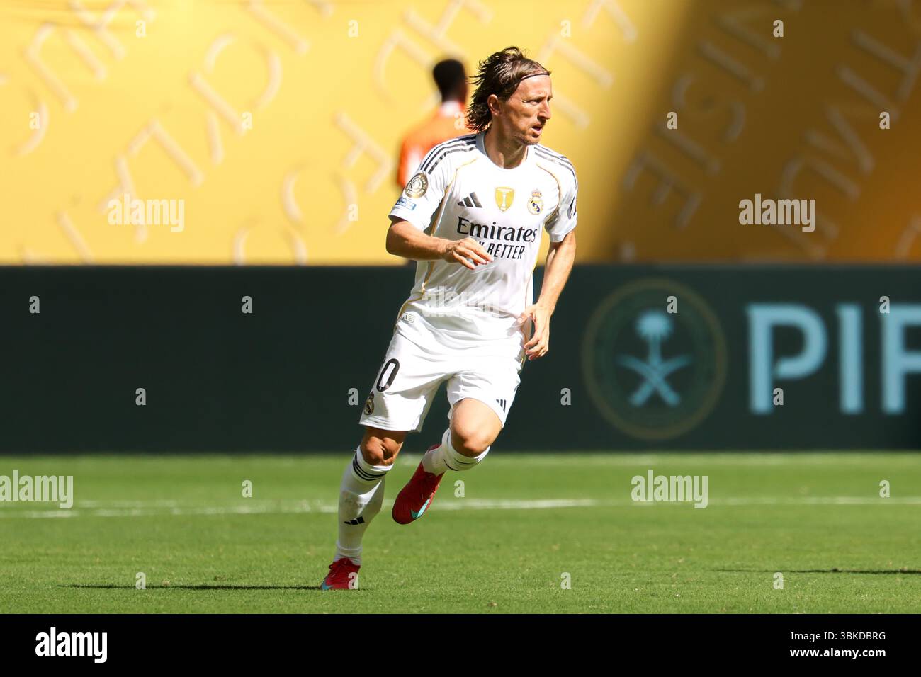 Real Madrid CF Midfielder Luka Modric (10) dribbles the ball at the ...