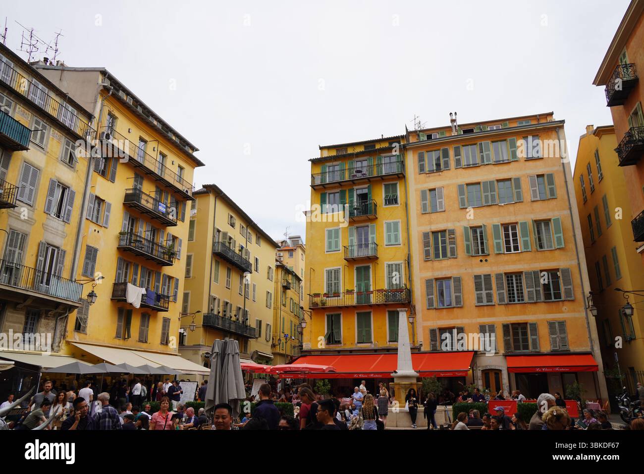 A Crowd of people at Place Rossetti Square, Nice, France Stock Photo ...