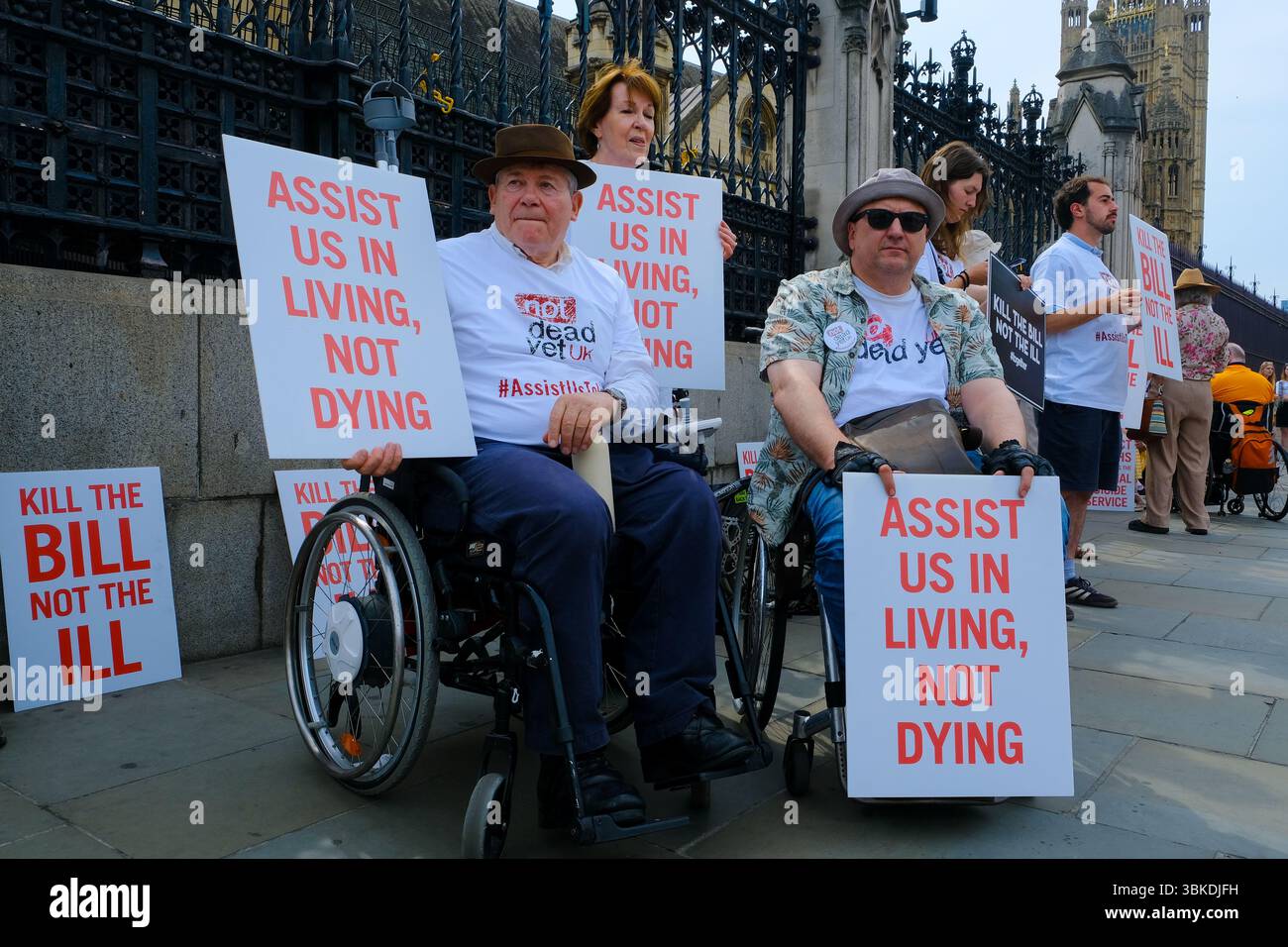 London, UK. 20th June, 2025. Protest groups and individuals demonstrate ...