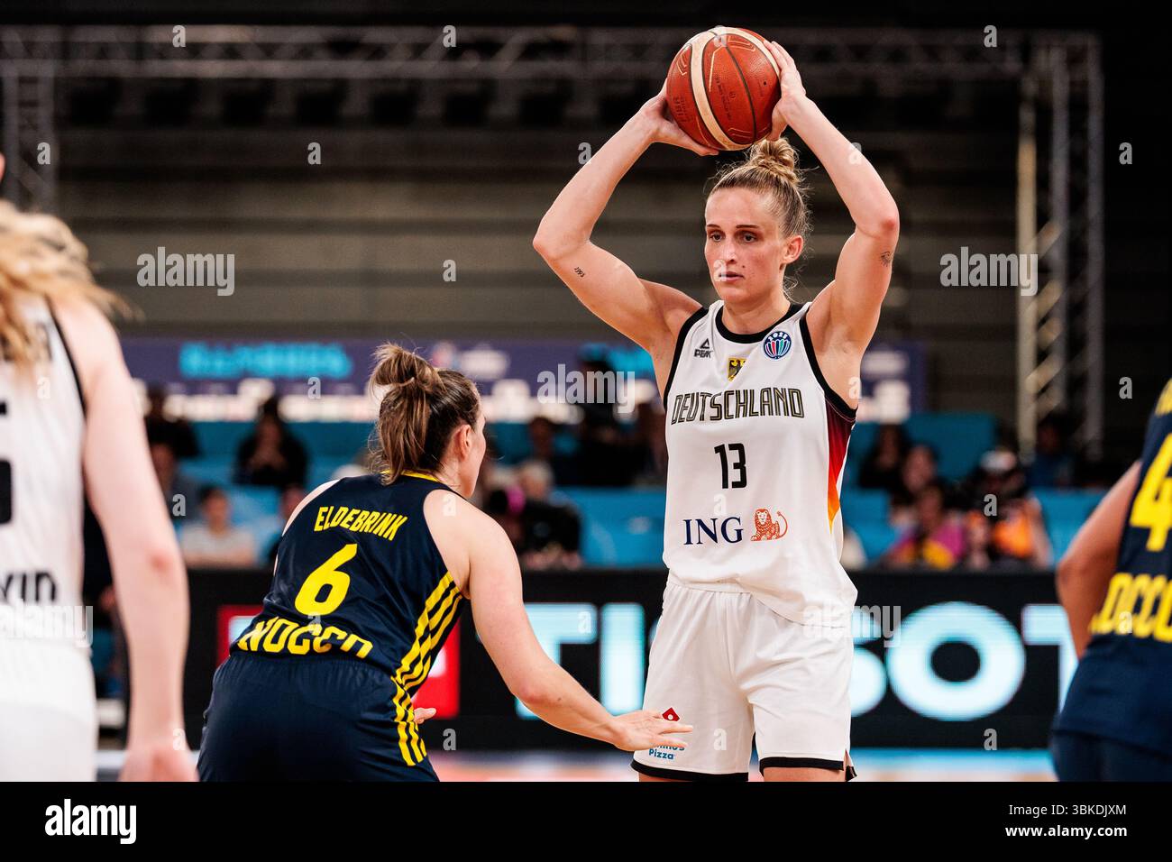 Hamburg, Deutschland. 19th June, 2025. Frida Eldebrink (Schweden, 6 ...