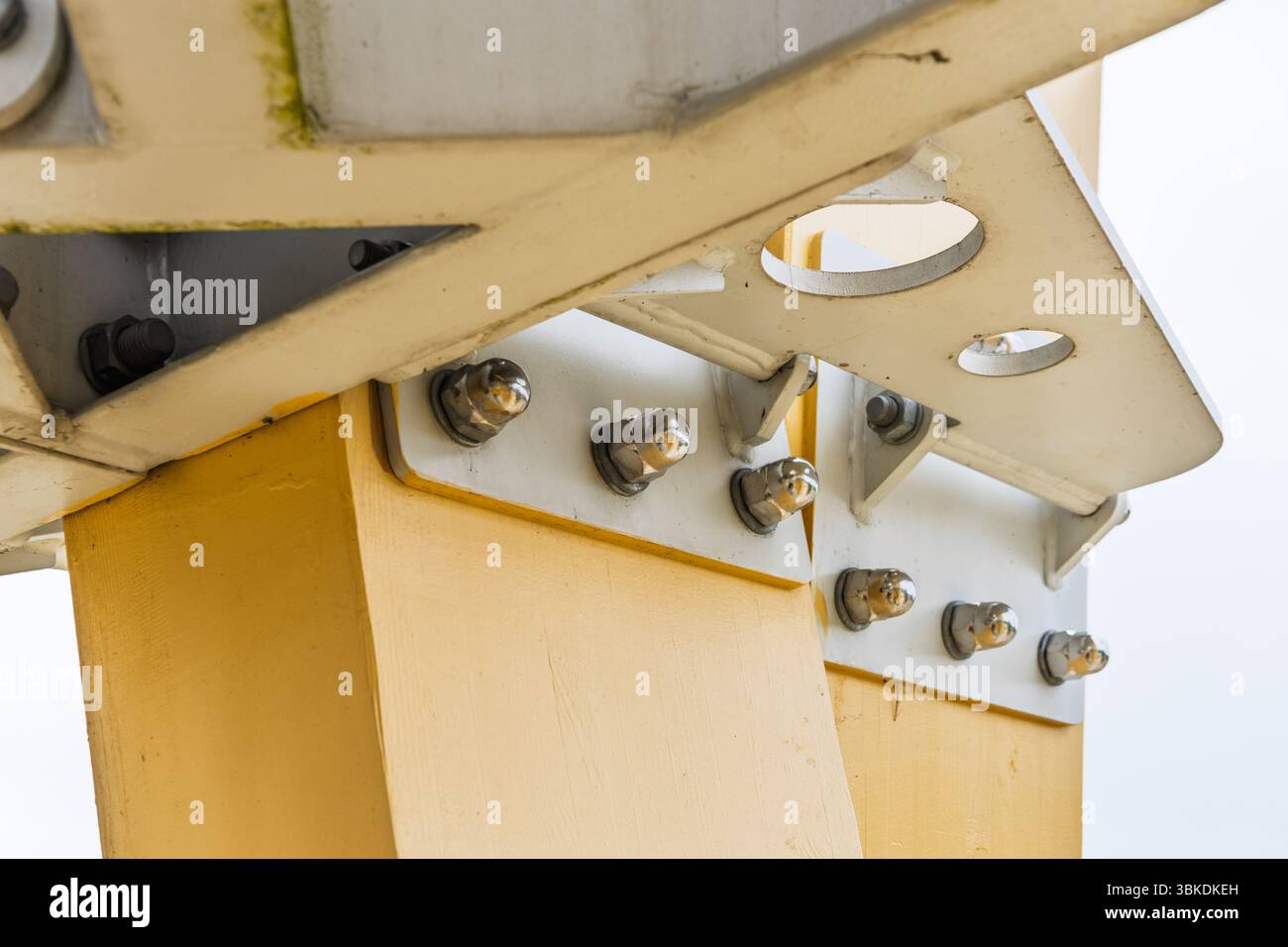 Gusset plate joint hi-res stock photography and images - Alamy