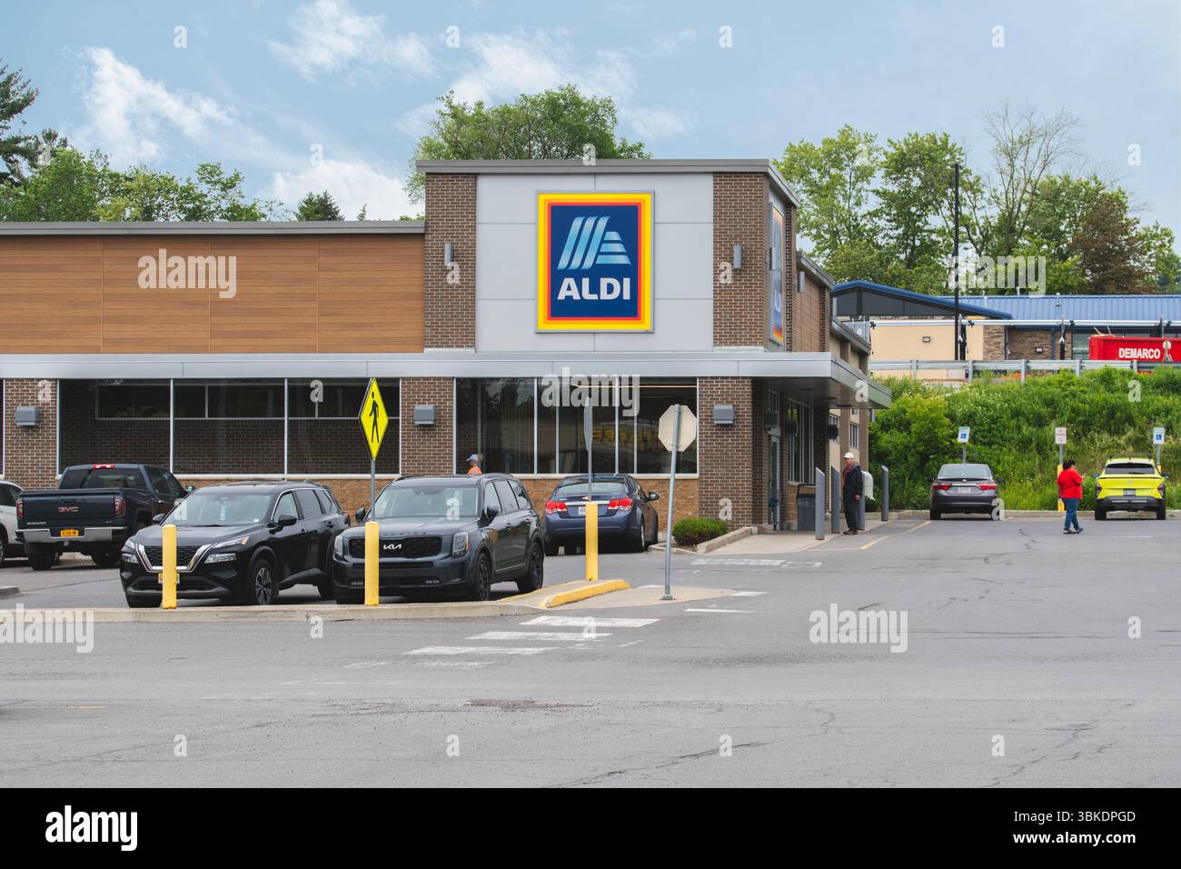New Hartford, New York - Jun 16, 2025: Aldi Food Market. Aldi is a ...