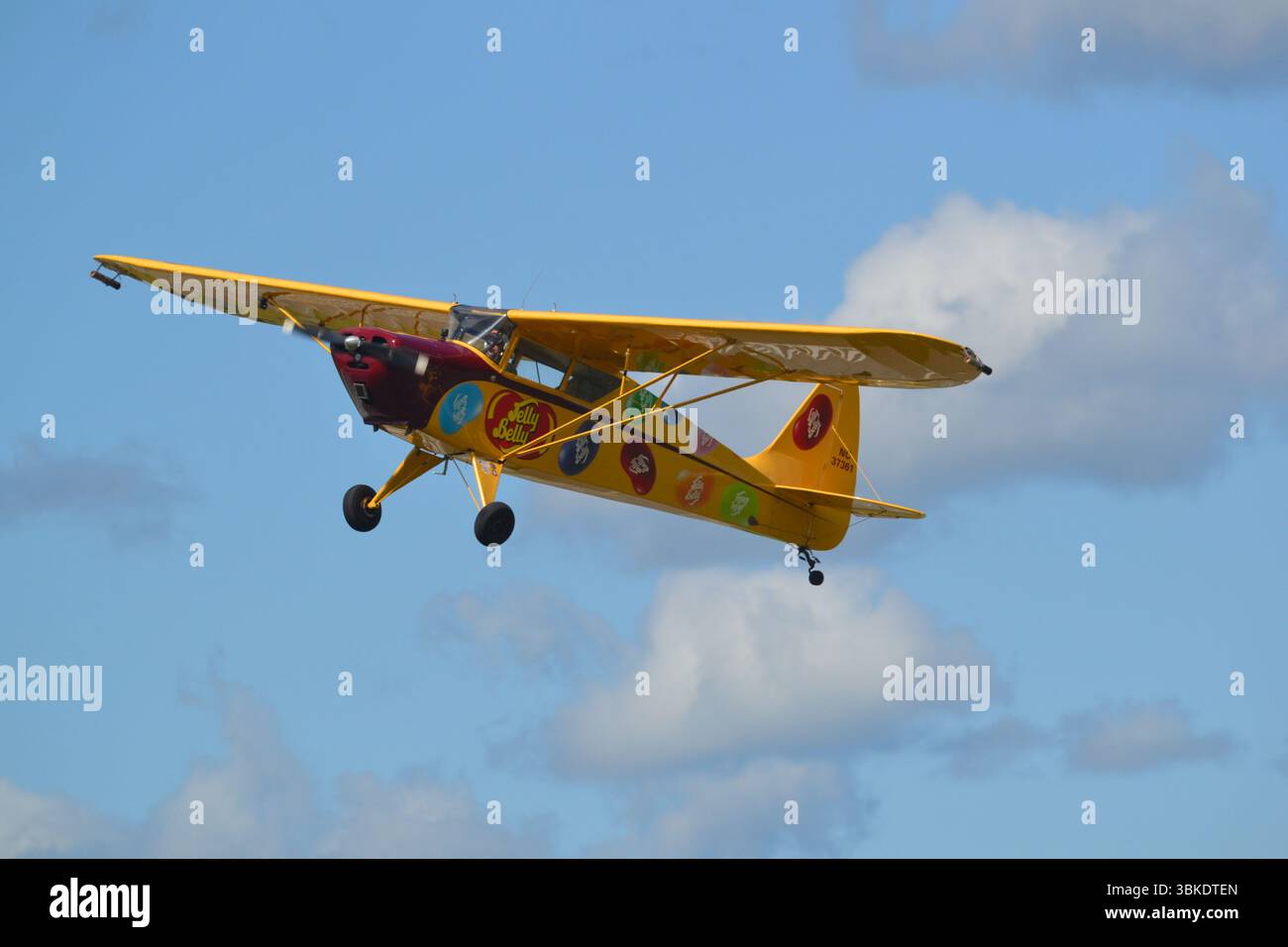 Airport in southern hudson valley hi-res stock photography and images ...