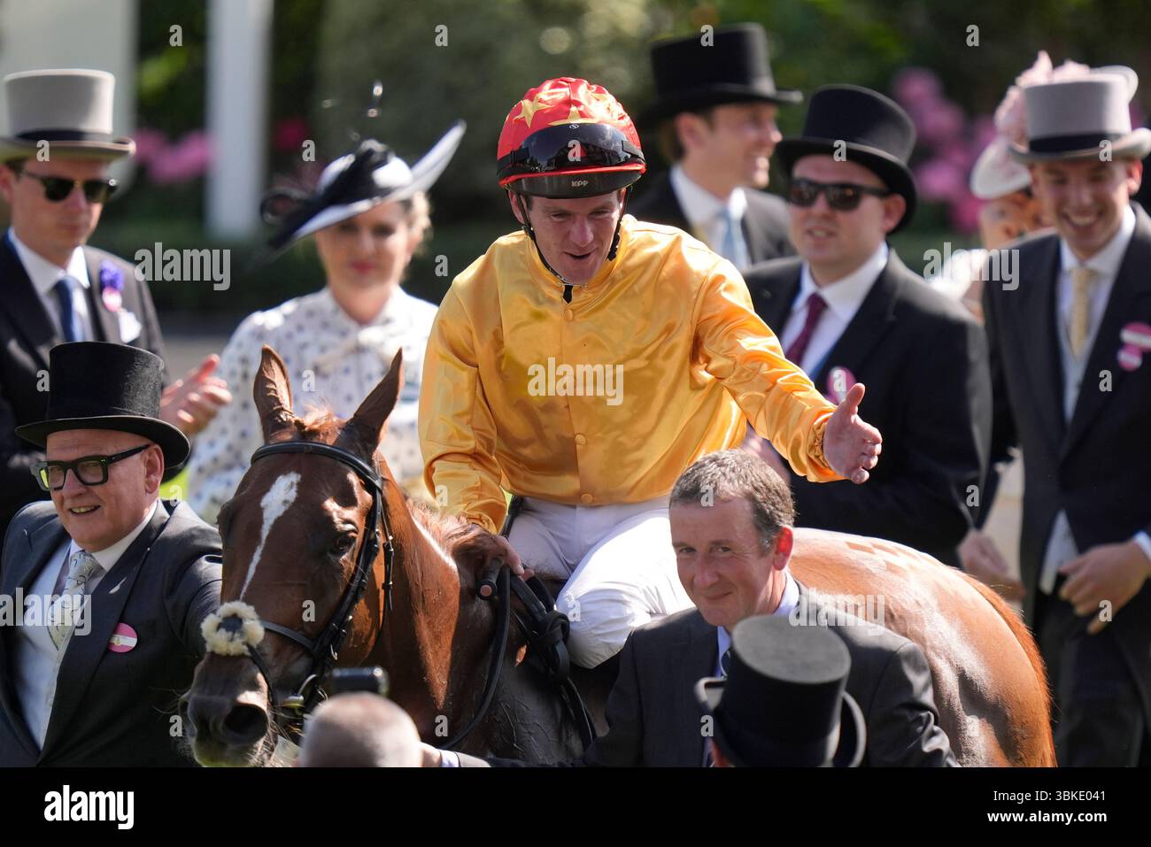 Jockey Gary Carroll celebrates on Cercene after winning the the ...