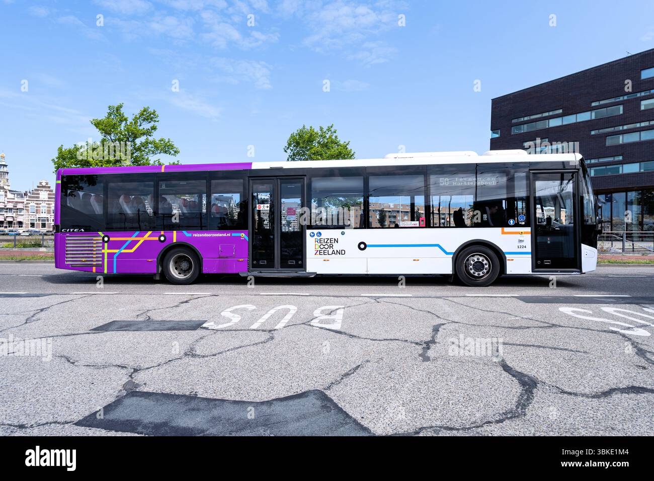 Connexxion Reizen door Zeeland VDL Citea bus Stock Photo - Alamy