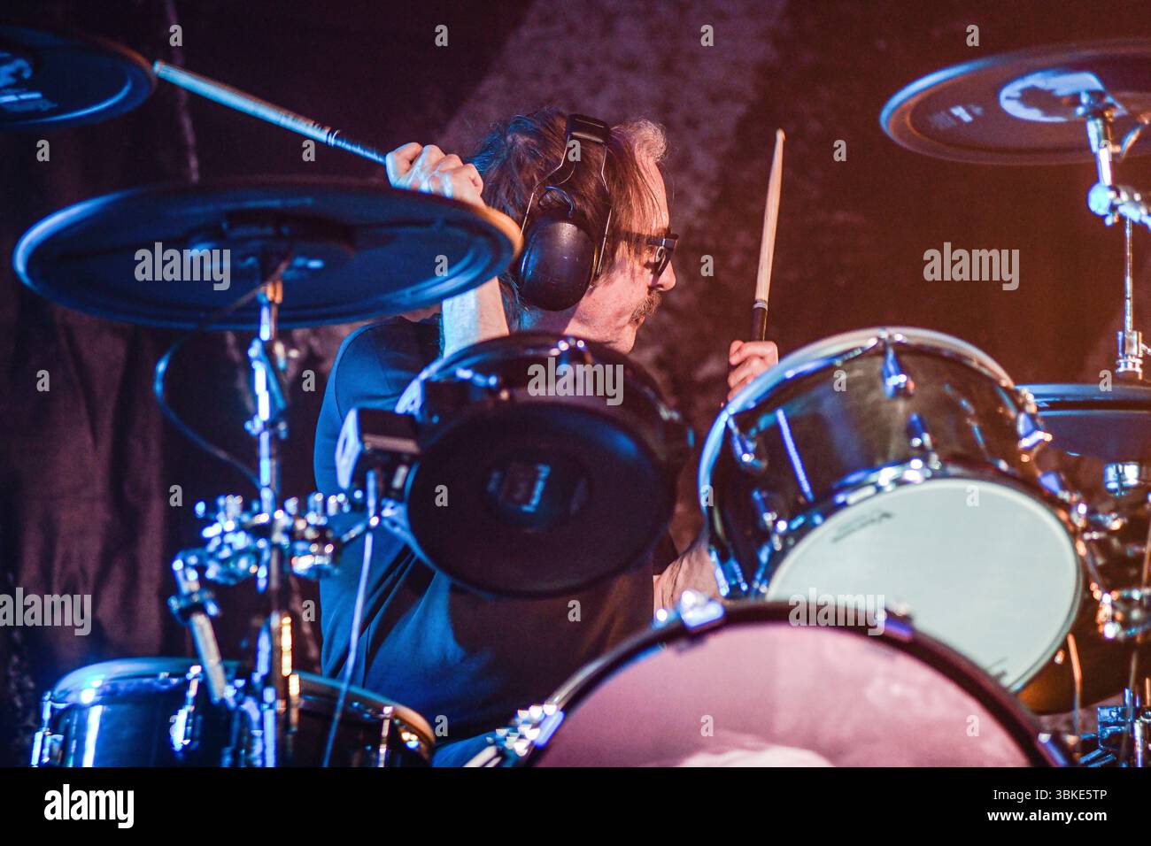 Garbage (Butch Vig, drums) playing live in Obras Stadium, Buenos Aires ...