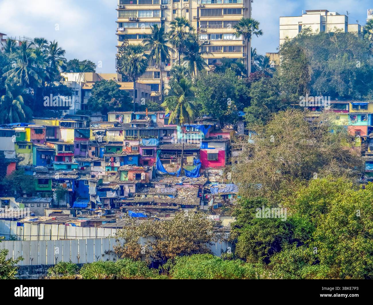 Views of slums on the shores of Mumbai, India Stock Photo - Alamy