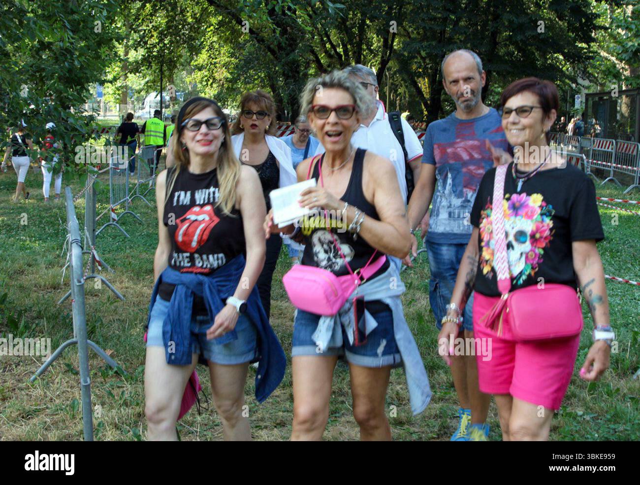Milan, Italy. 20th June, 2025. Milan, Ippodromo snai San Siro, people ...