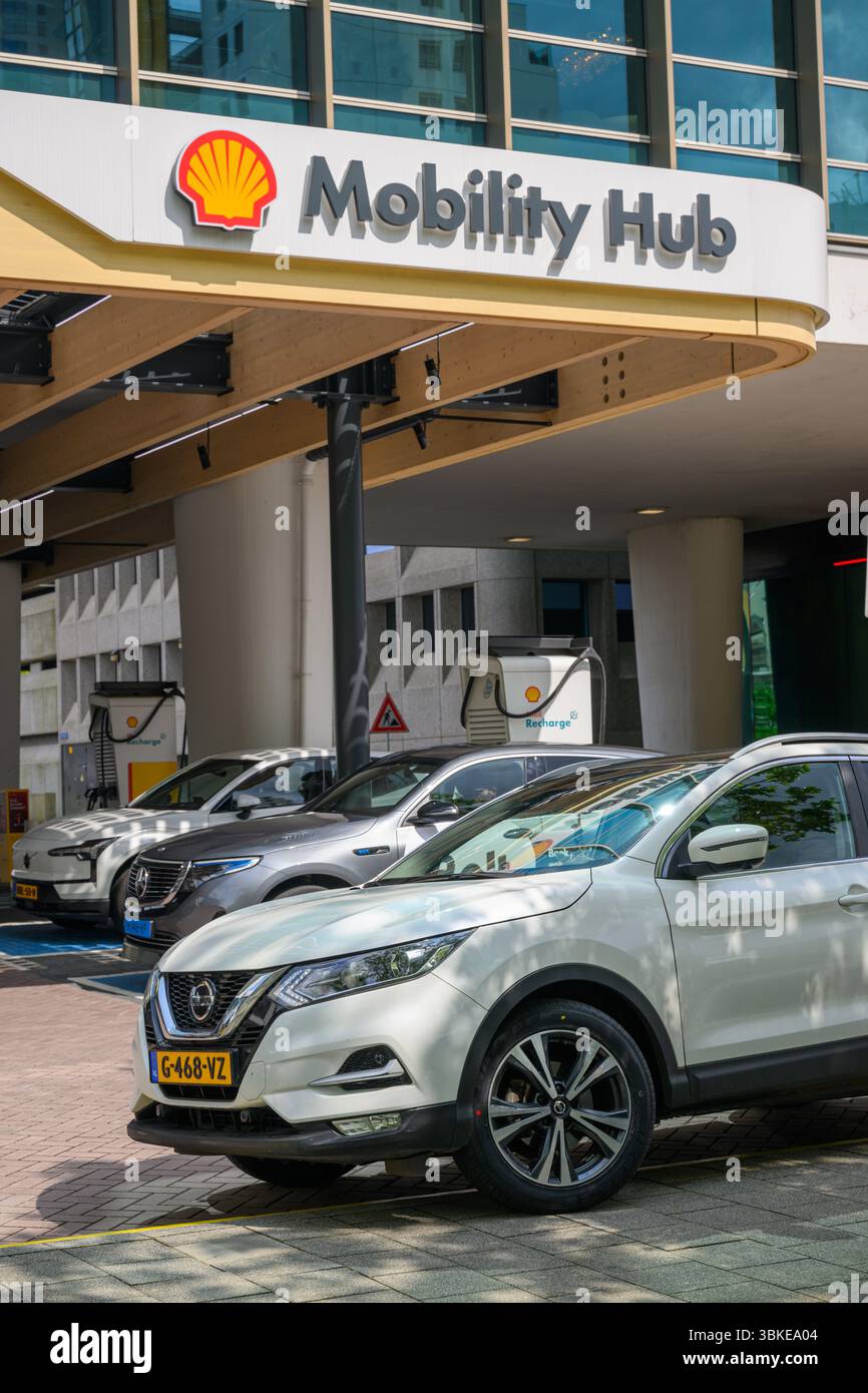 The Shell Mobility Hub for Electric Vehicle Charging, Rotterdam, The Netherlands Stock Photo - Alamy