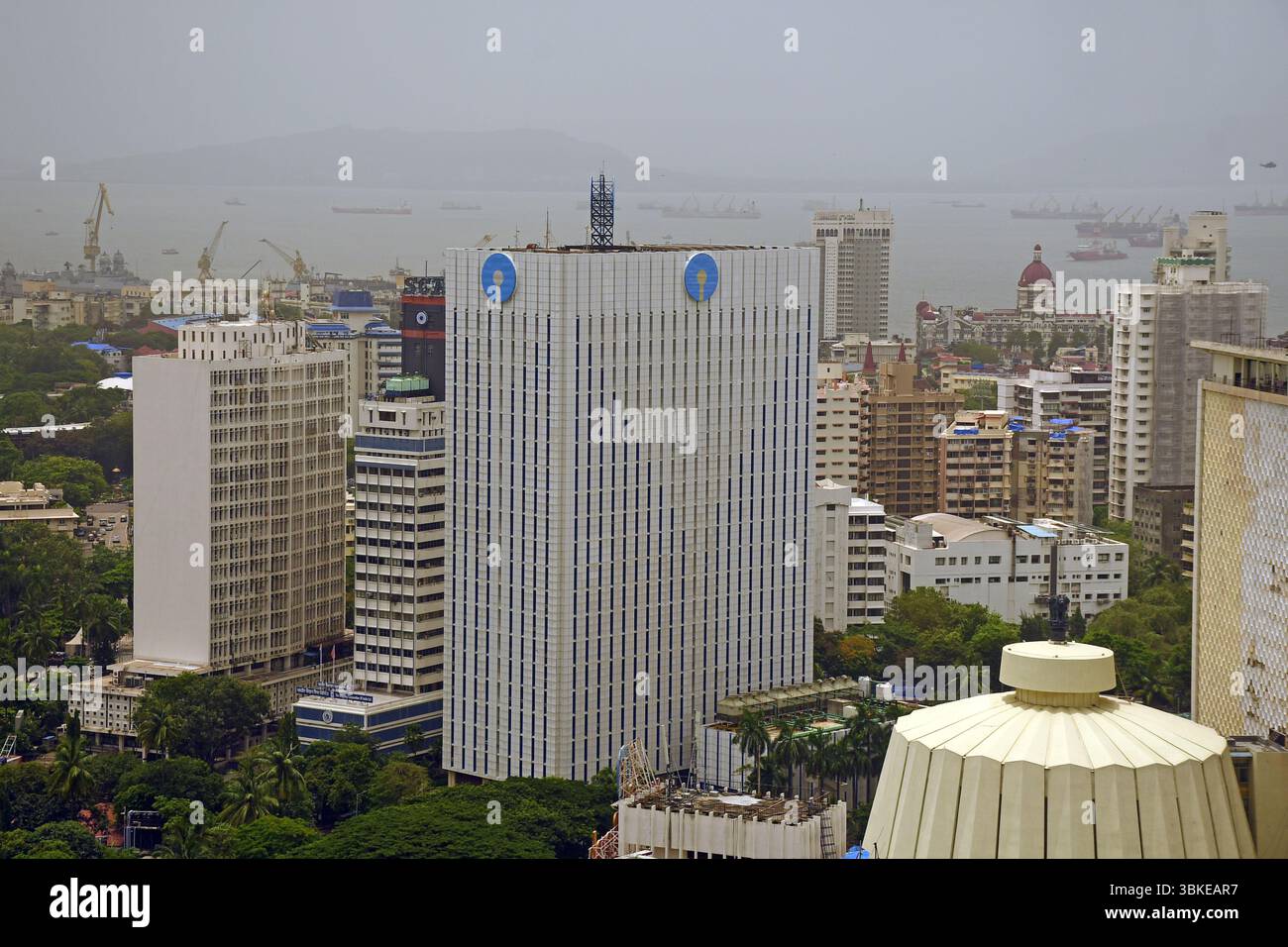 Mumbai, Maharashtra, India. 20th June, 2025. General view of State Bank ...