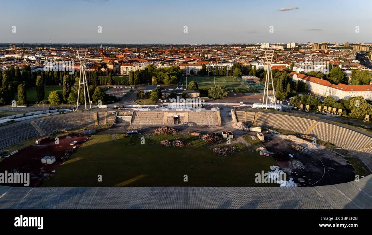 Der Mauerpark und der Friedrich-Ludwig-Jahn-Stadion in Berlin am 19 ...