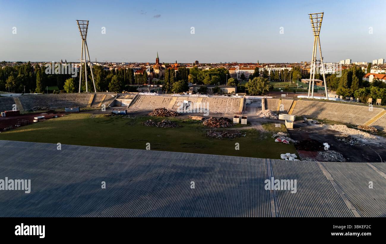 Der Mauerpark und der Friedrich-Ludwig-Jahn-Stadion in Berlin am 19 ...