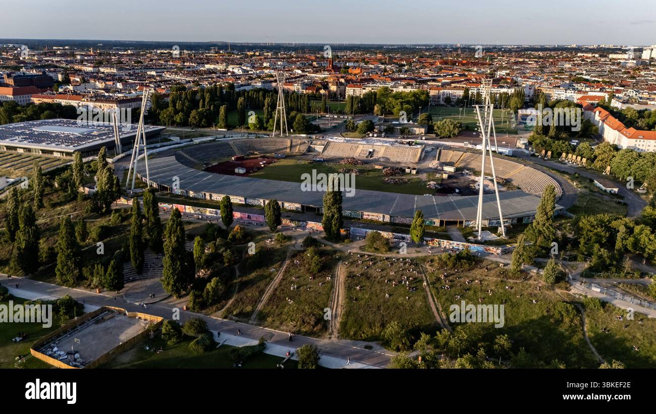 Der Mauerpark und der Friedrich-Ludwig-Jahn-Stadion in Berlin am 19 ...