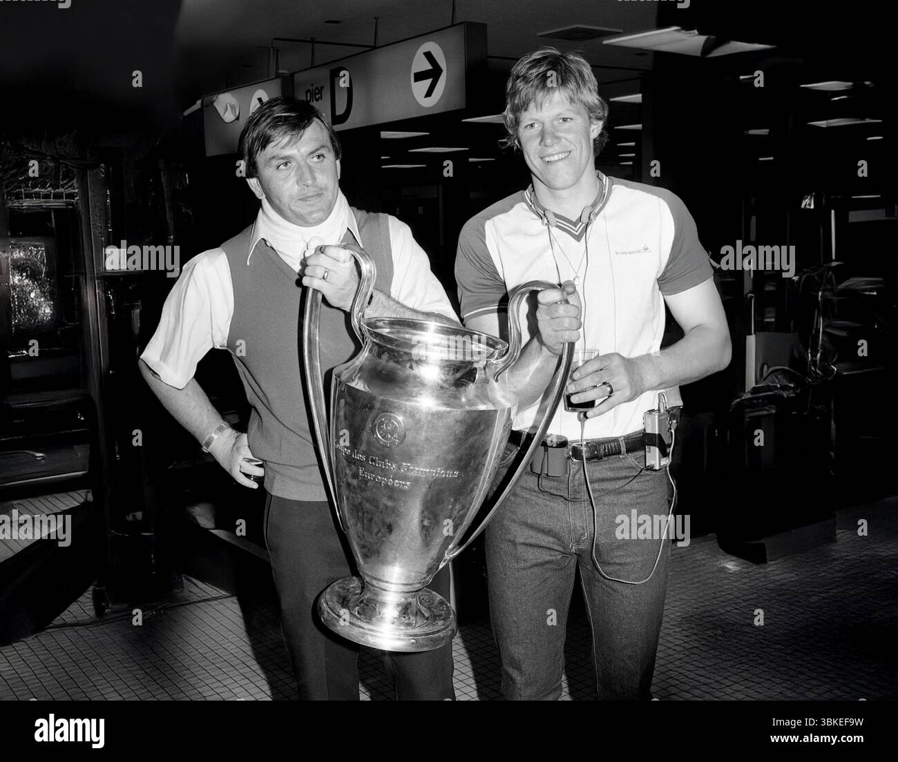 Nigel spink 1982 hi-res stock photography and images - Alamy