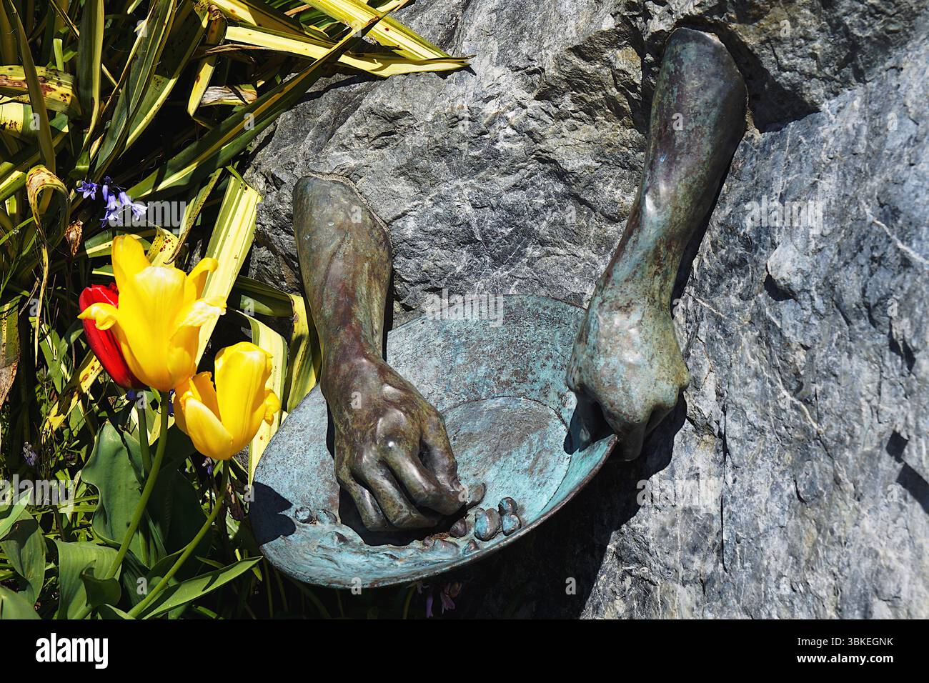 Bronze Hands of Time sculpture Panning for Gold, public art project in ...