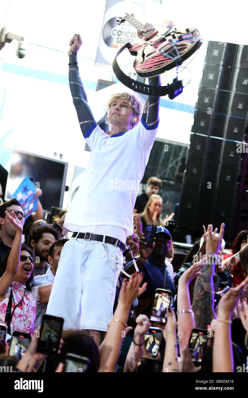 June 20, 2025, New York, New York, USA: Rapper/musican MACHINE GUN ...