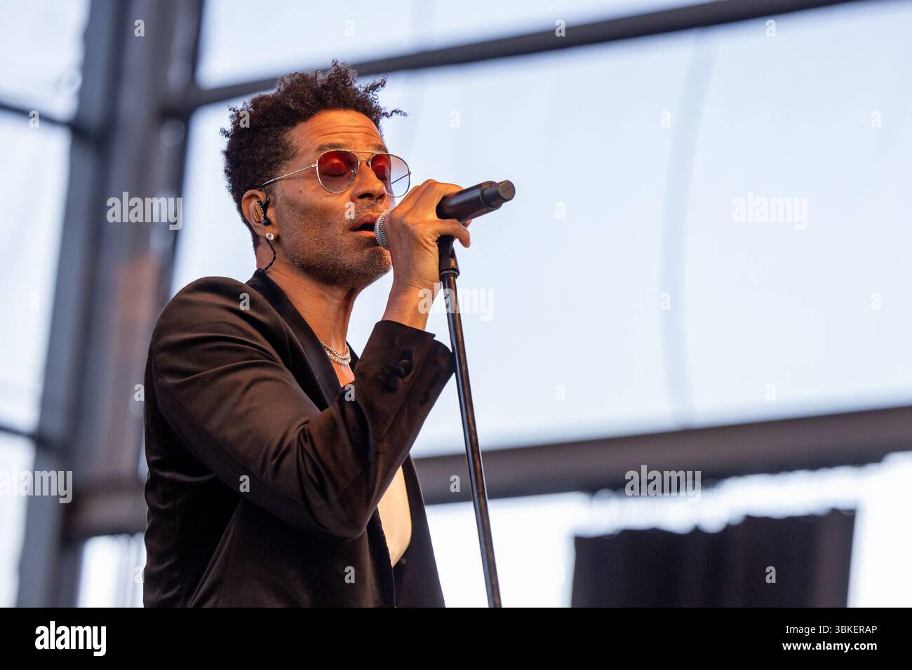 Milwaukee, USA. 19th June, 2025. Singer Eric Benet during the ...