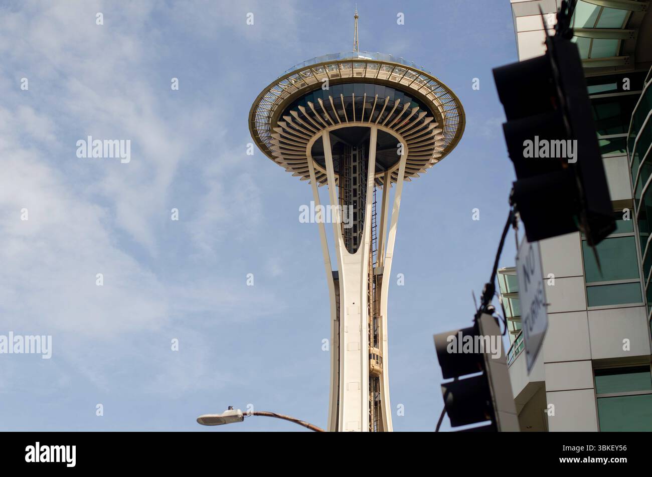 Different perspective of the Seattle Space Needle Stock Photo - Alamy