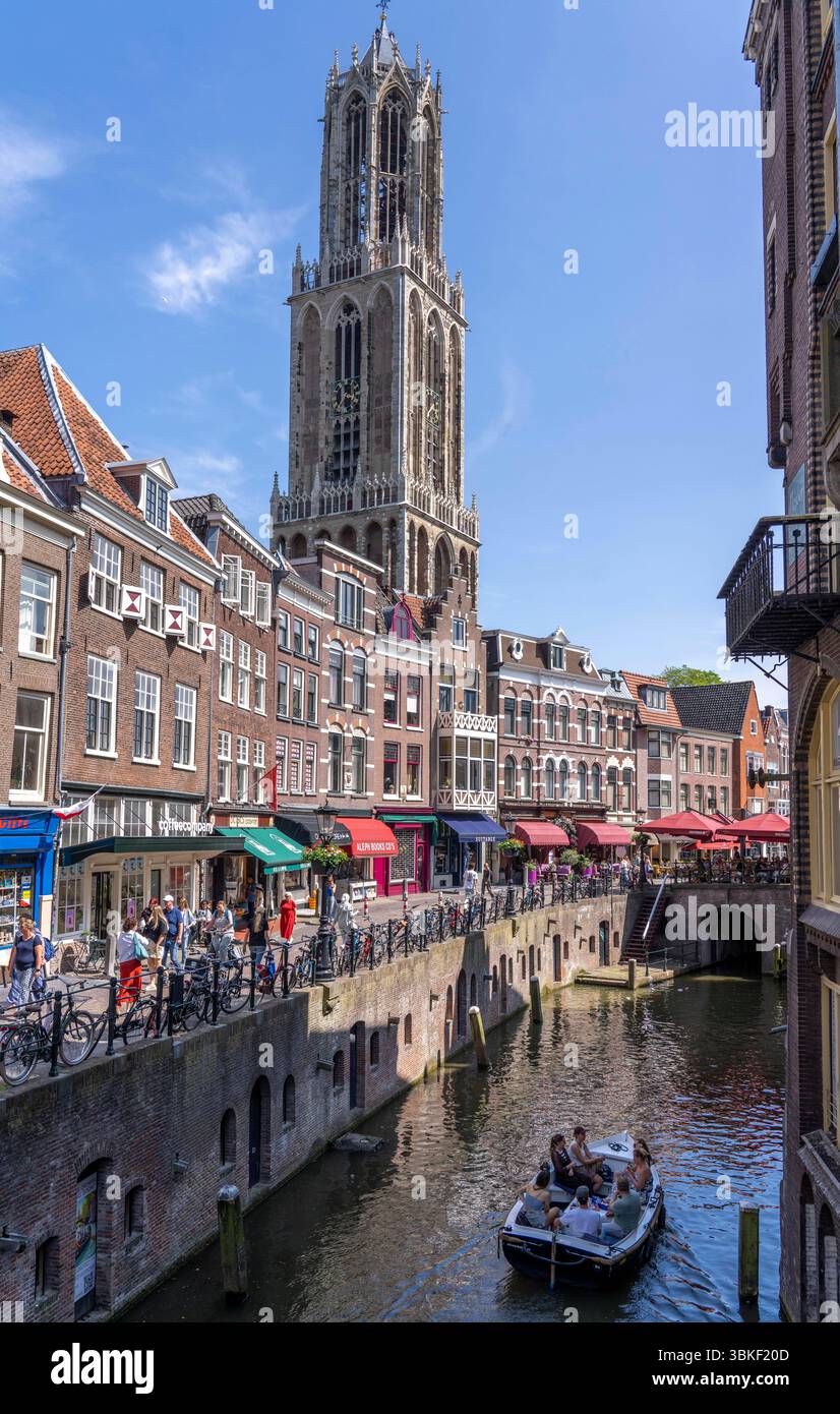 Die Altstadt von Utrecht, Oudegracht, rund 2 KM lang mit vielen alten ...