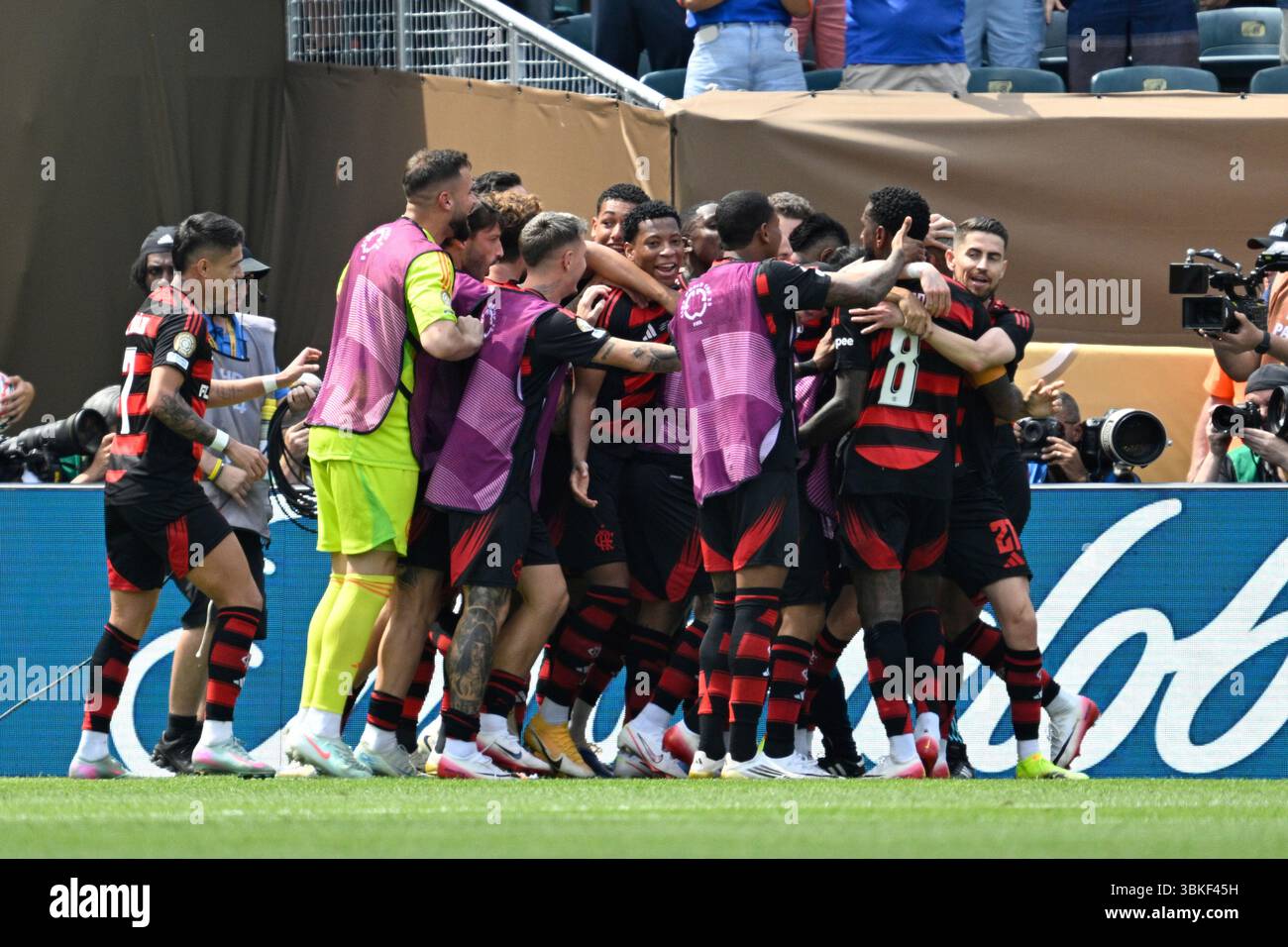 PHILADELPHIA, PA - JUNE 20: CR Flamengo teammates celebrate a goal ...