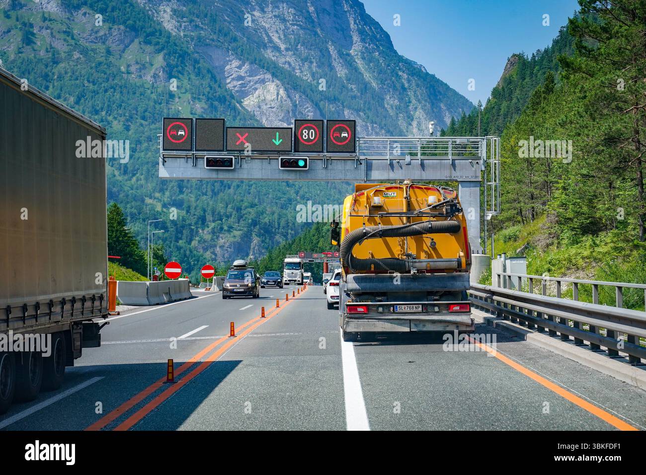 Bezirk Hallein, Österreich, Europa, Autobahn A10, Tauernautobahn ...
