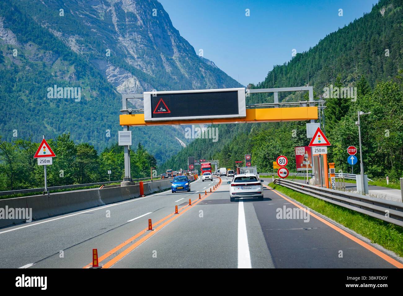 Bezirk Hallein, Österreich, Europa, Autobahn A10, Tauernautobahn ...