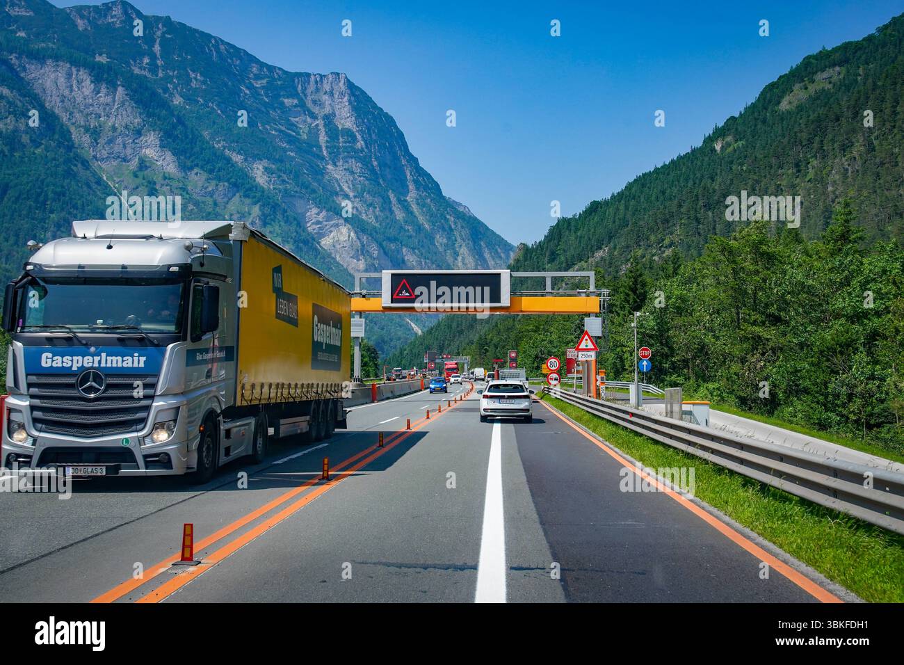 Bezirk Hallein, Österreich, Europa, Autobahn A10, Tauernautobahn ...