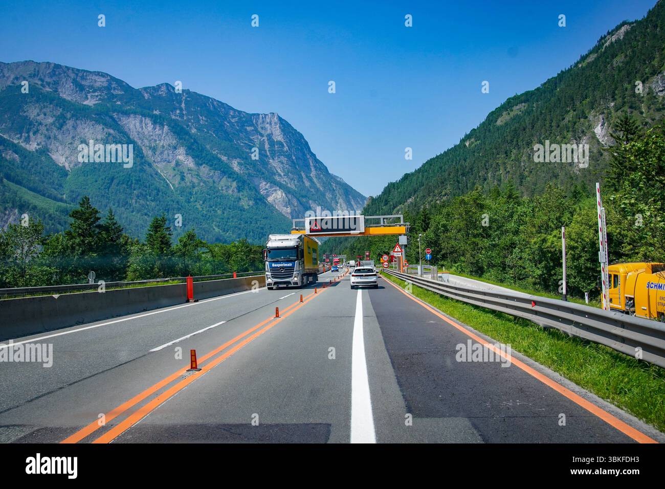 Bezirk Hallein, Österreich, Europa, Autobahn A10, Tauernautobahn ...