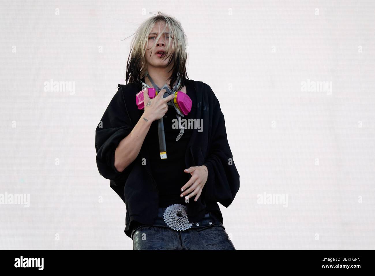Nettspend performs during the Summer Smash Music Festival on Friday ...