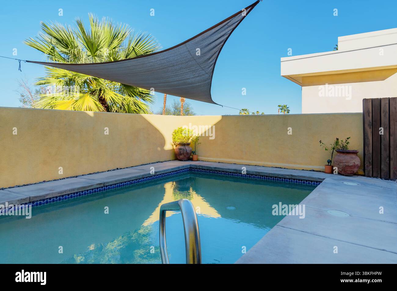 Shade sail at home hi-res stock photography and images - Alamy
