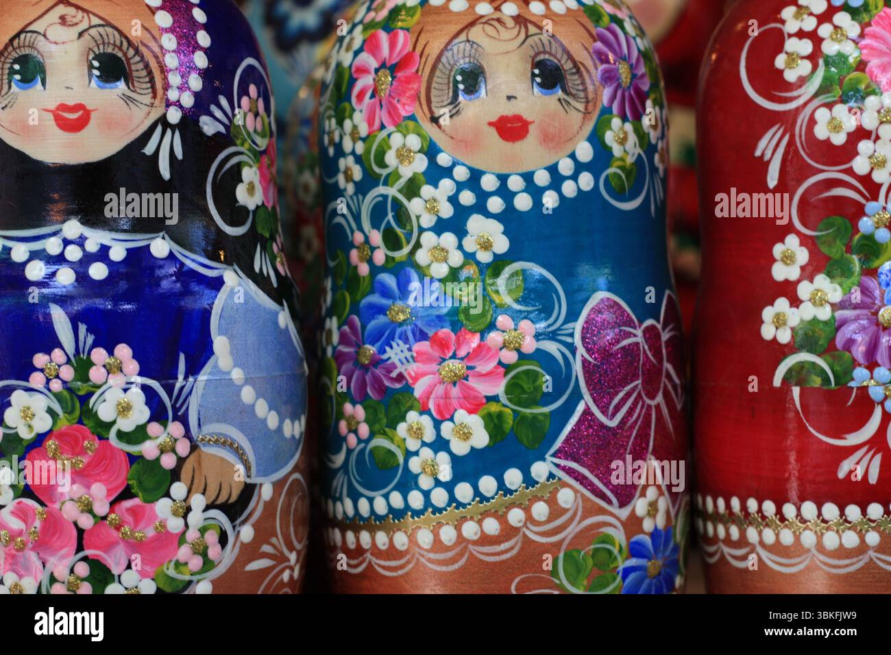 Traditional russian folk dolls hi-res stock photography and images - Alamy