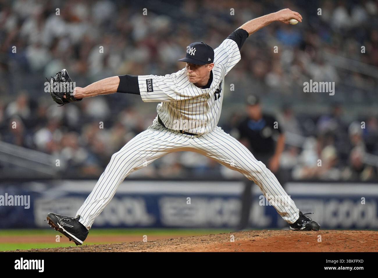 New York Yankees' Tim Hill pitches during the eighth inning of a ...