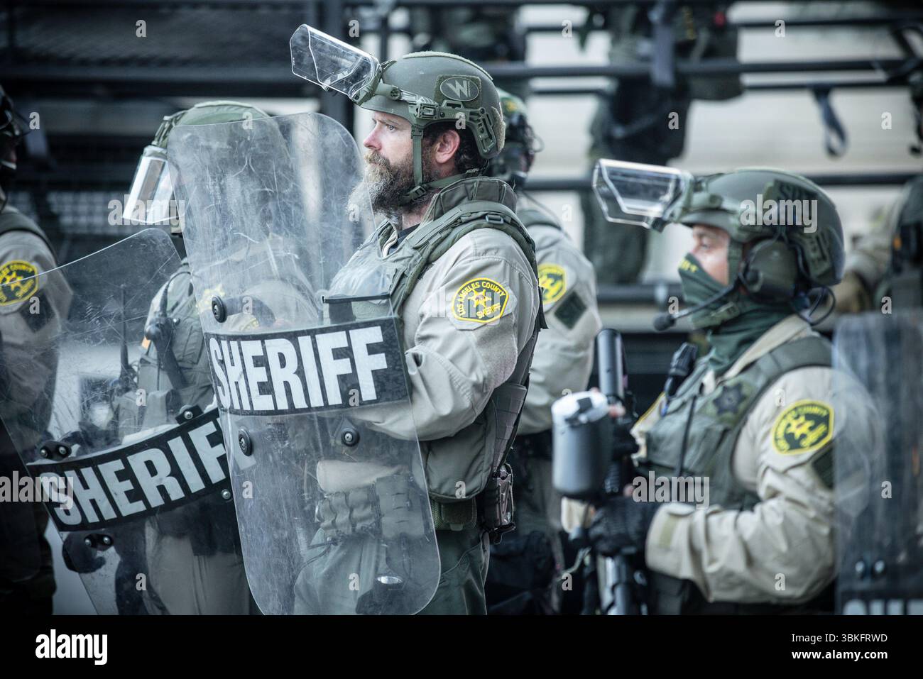 Los Angeles, United States. 09th June, 2025. A line of Los Angeles ...