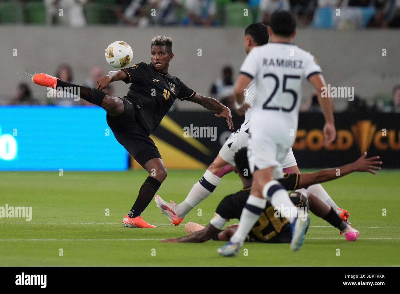 Panama's Fidel Escobar (4) moves the ball against Guatemala during a ...