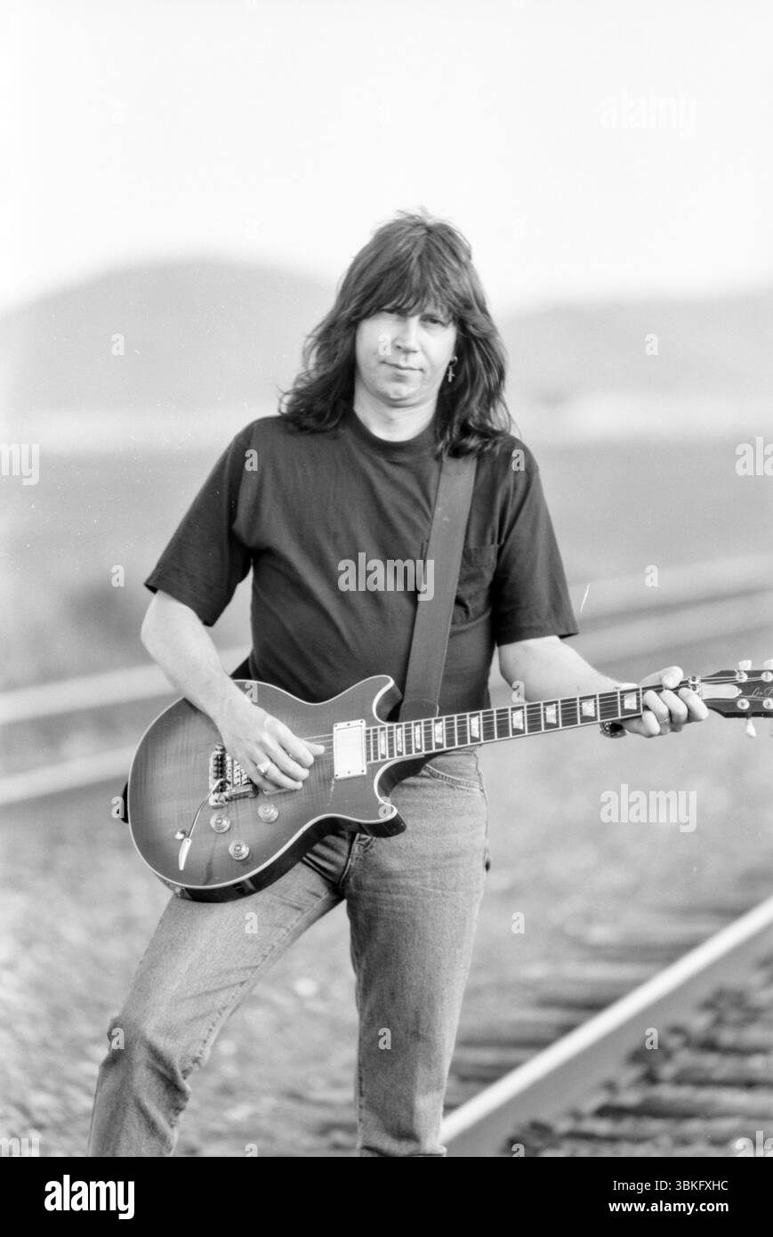Pat Travers 1992 Credit: Ross Pelton/MediaPunch Stock Photo - Alamy